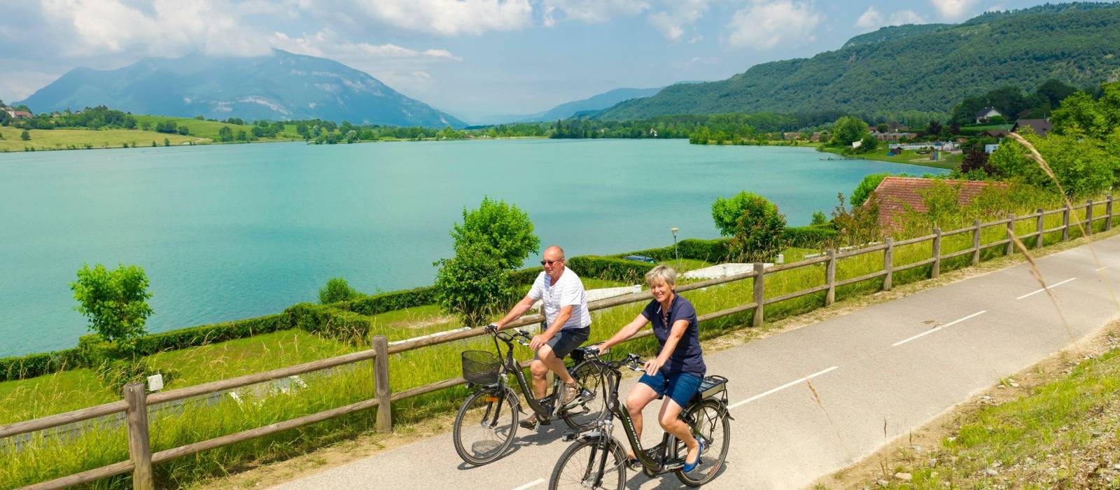 Rhone Valley Cycling Tours & Bike Holidays | UTracks