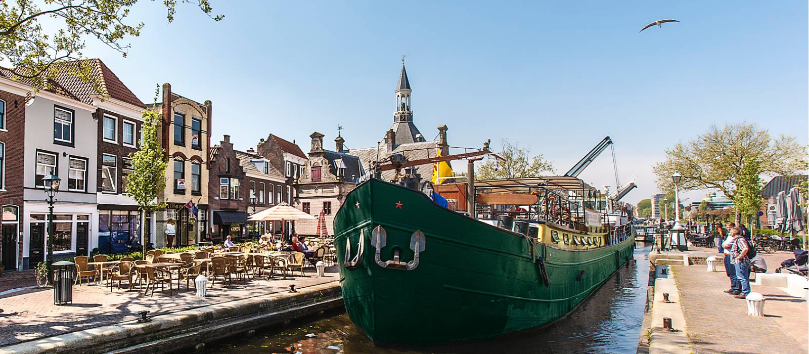 Netherlands Bike & Barge Tours | Dutch Boat Trips | UTracks