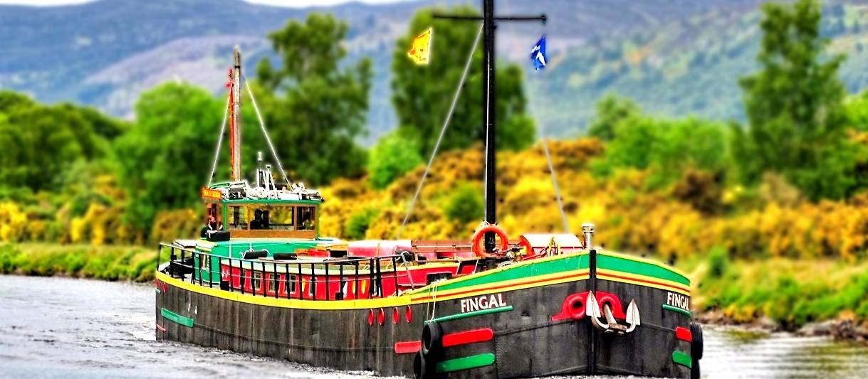 Scotland Hike & Barge, Bike & Sail Tours | UTracks